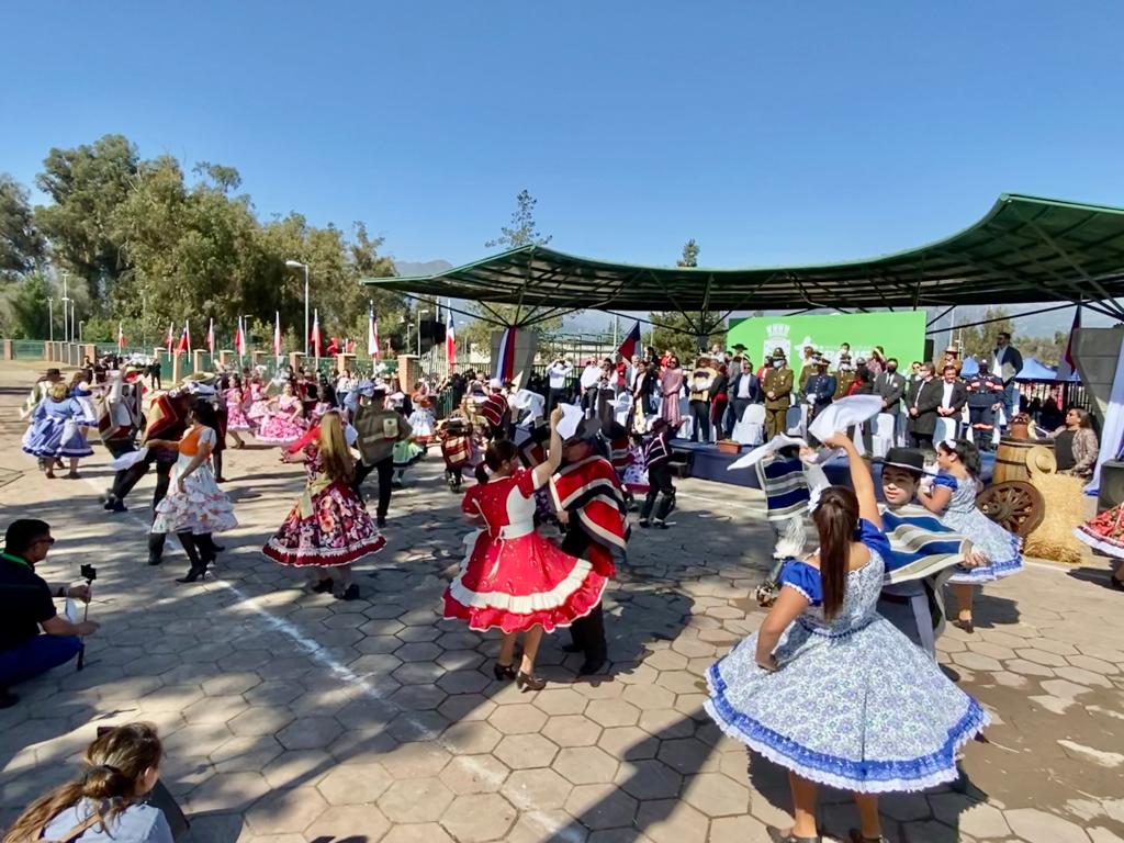 Luego de dos años, vuelve el desfile comunal a Pirque – Municipalidad ...
